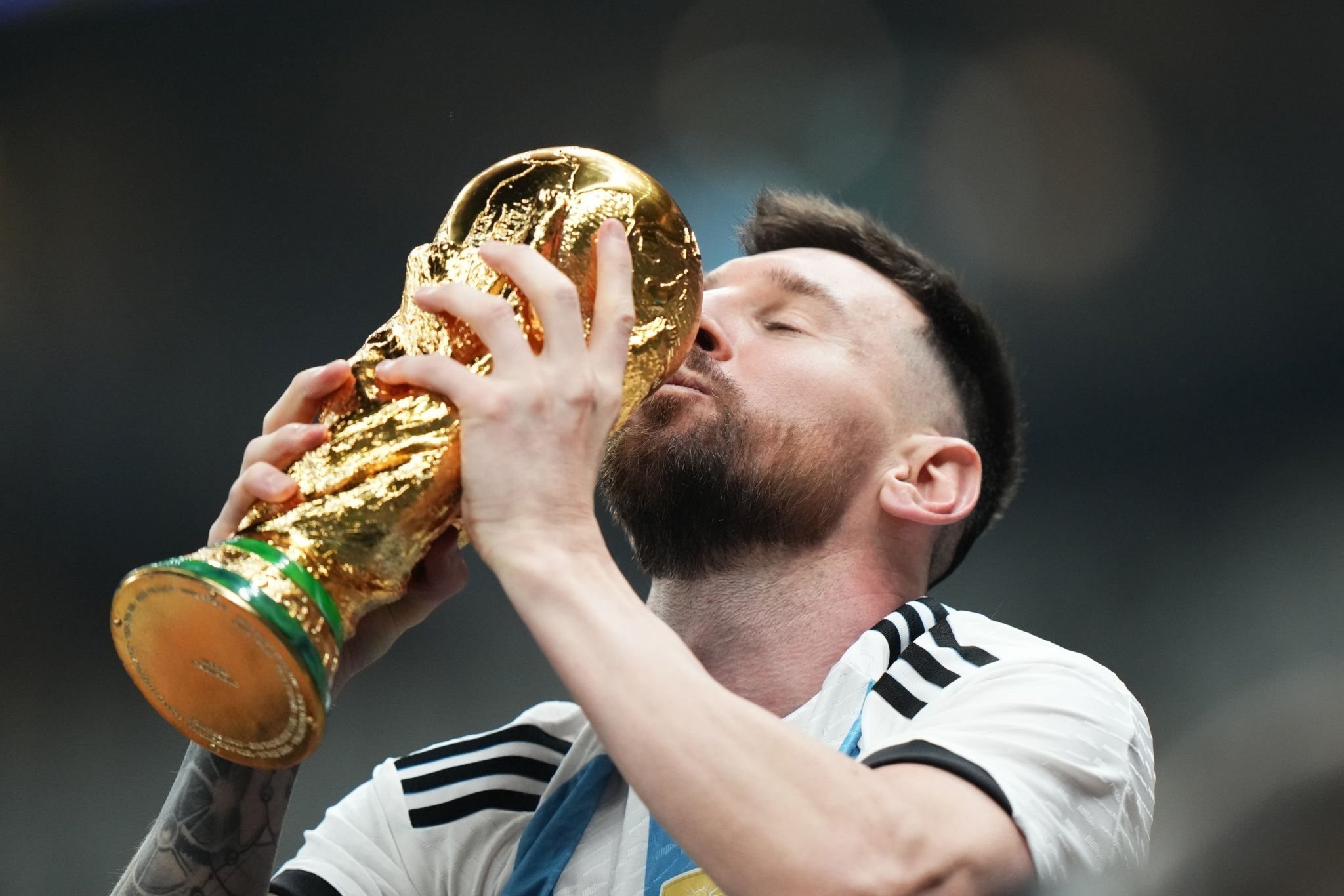 La Publicación De Lionel Messi Levantando La Copa Del Mundo Ya Superó